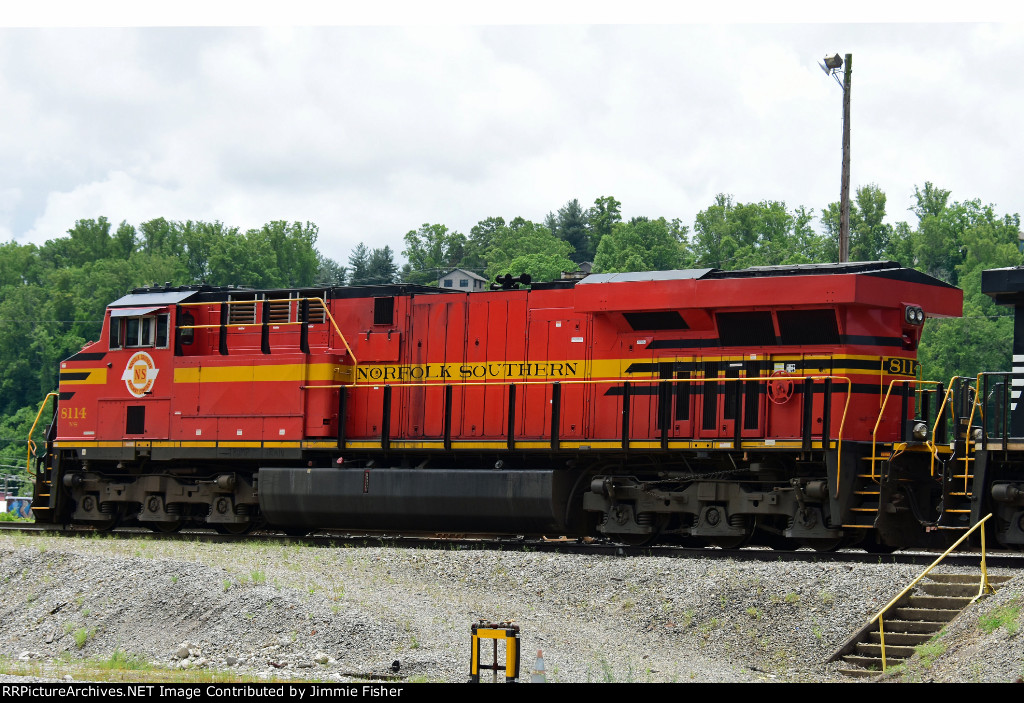 NS 8114 GE ES44AC Norfolk Southern Railway heritage unit